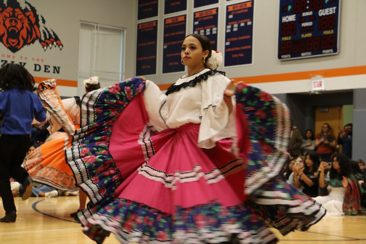 Payton’s Baile Folklórico dance group celebrates Hispanic Heritage ...
